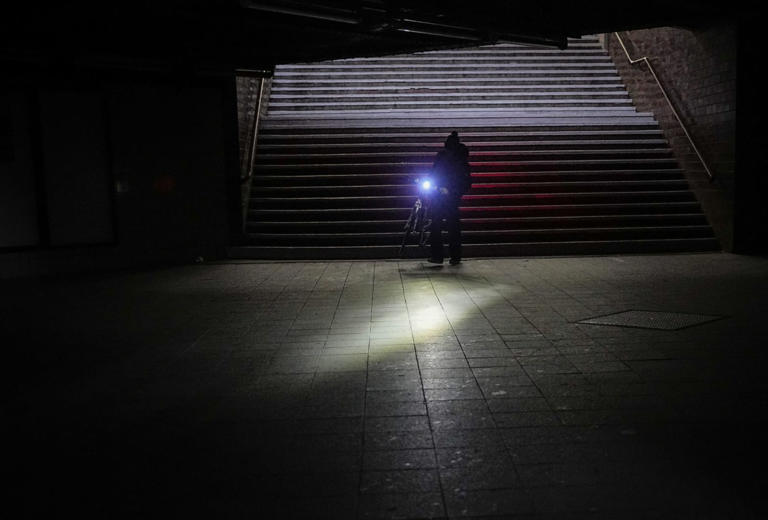 Cable fire cuts power to 50,000 Berlin households, 2,000 businesses