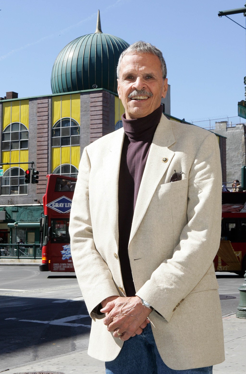 How a hard-nosed NYPD sleuth became a killer, dealer and more in 'The ...