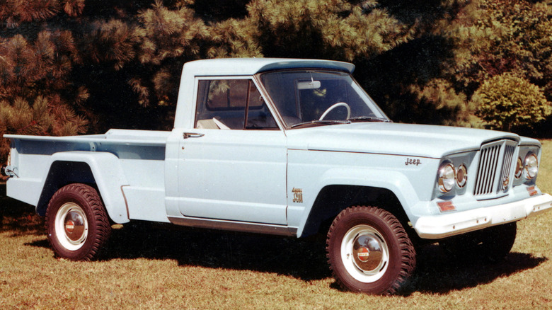 A historic timeline of every Jeep truck ever made