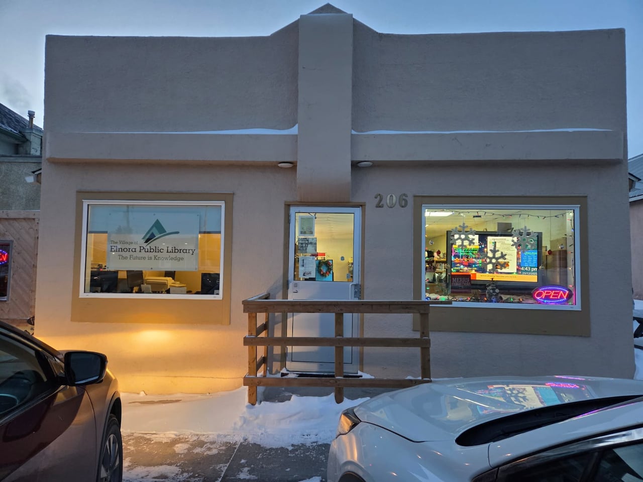 Small town and rural libraries feeling financial strain in Alberta