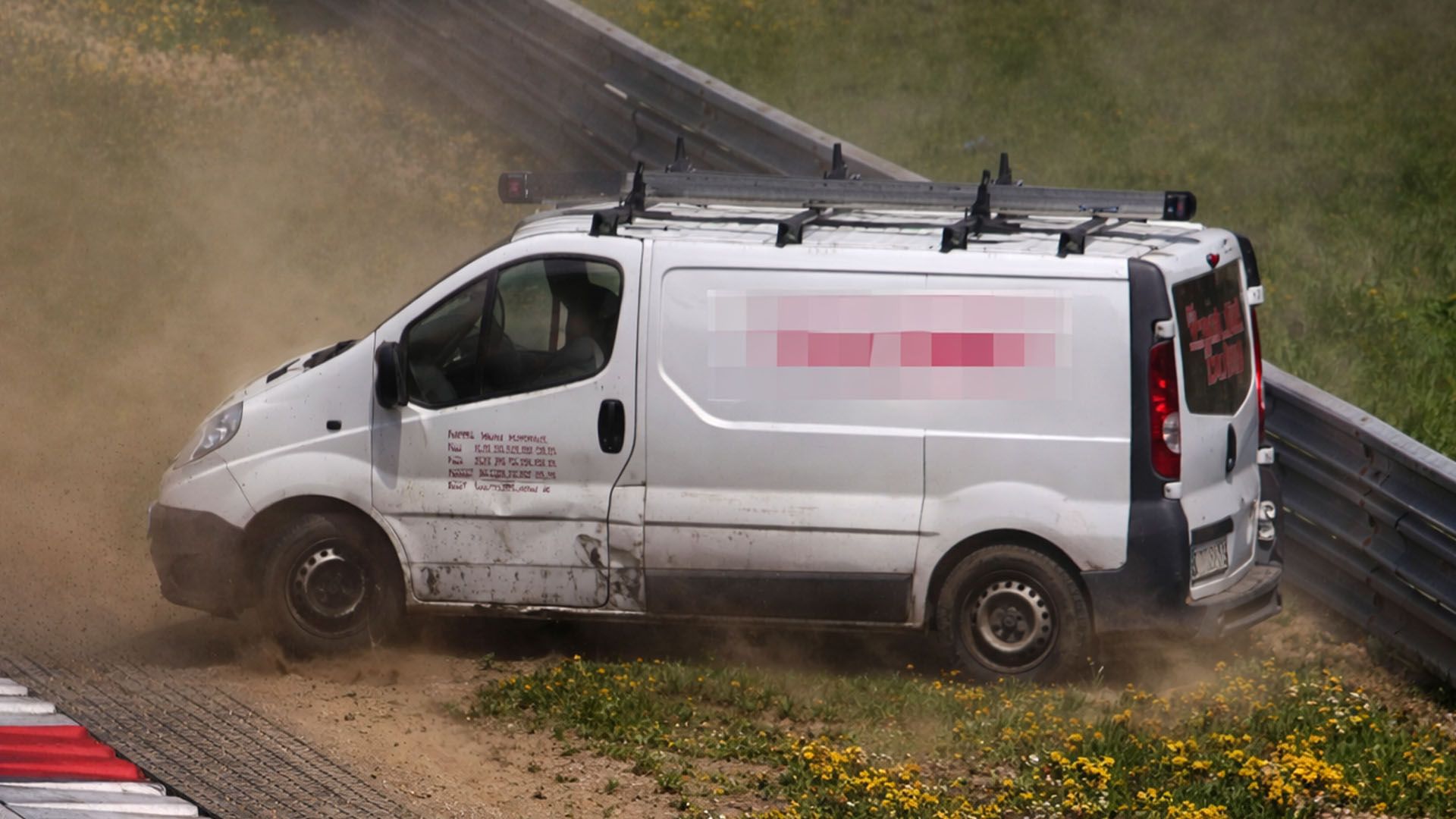High speed crash sends car off Nordschleife