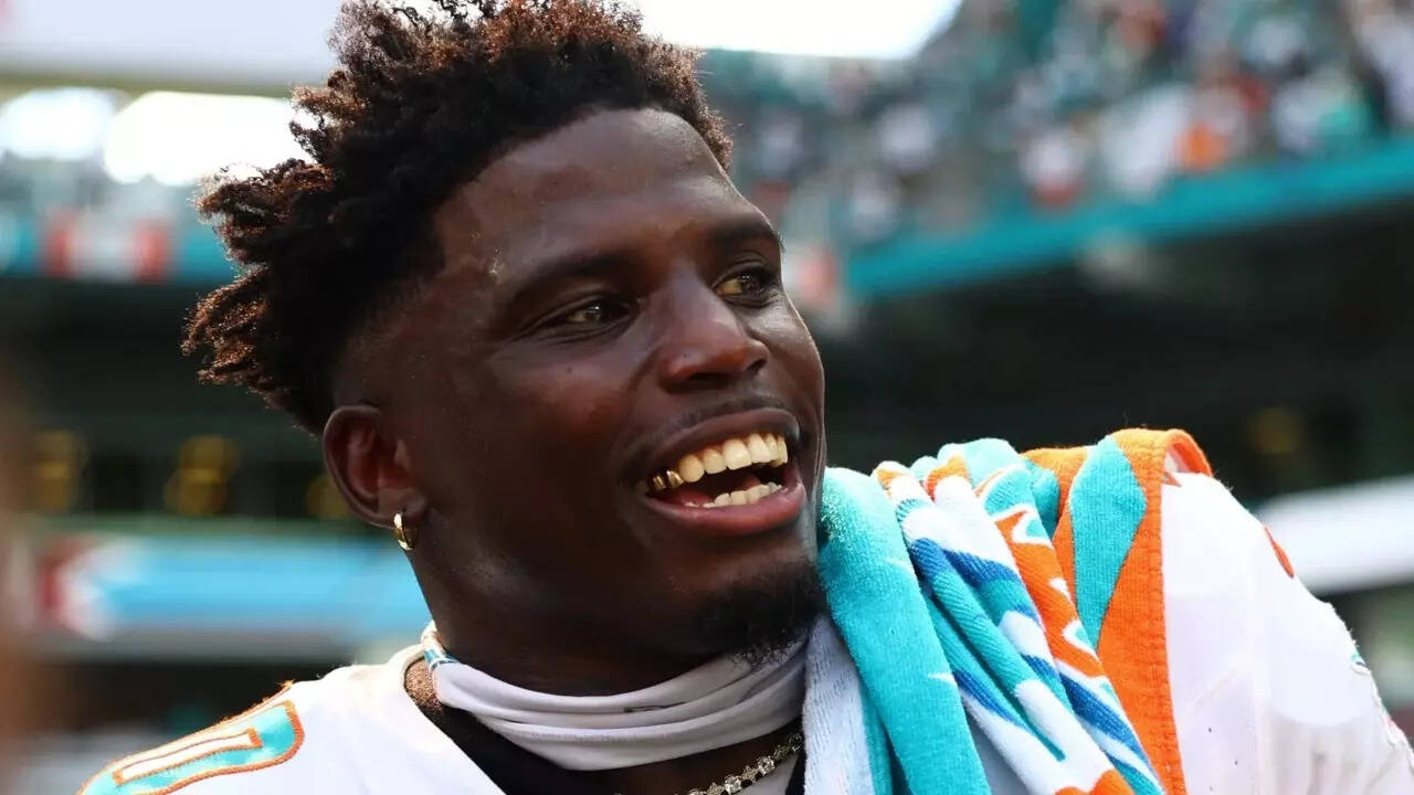 Tyreek Hill car collection: Dolphins star was detained in a McLaren ...