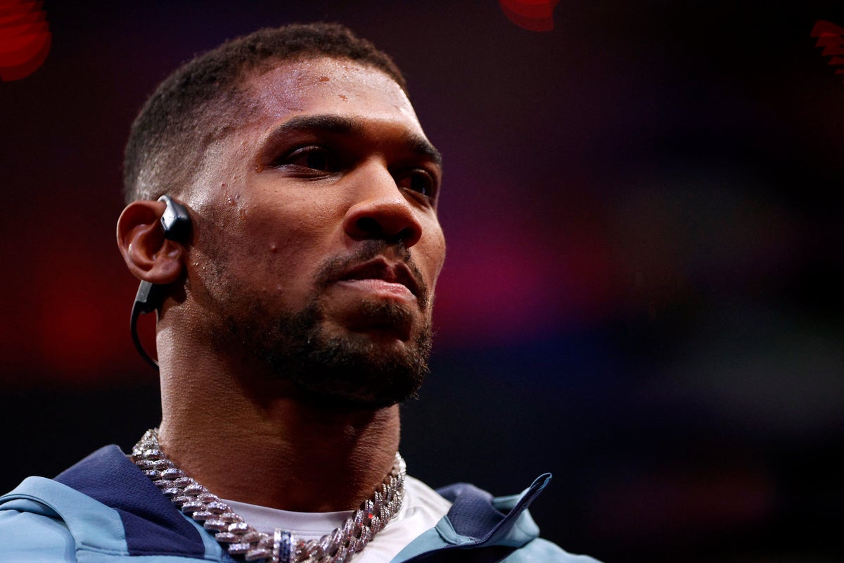 Anthony Joshua shares video from gym after fatal Nigeria crash