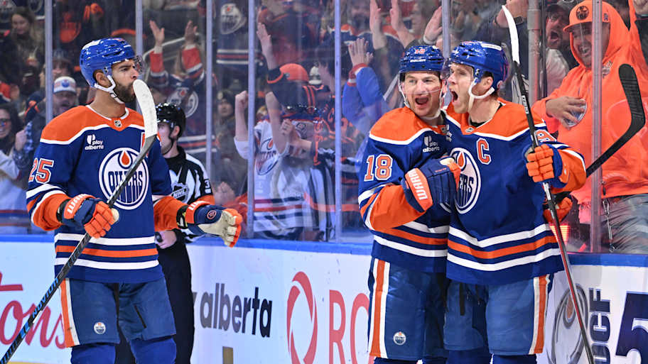 Oilers look to bounce back against Flyers behind hot scorers