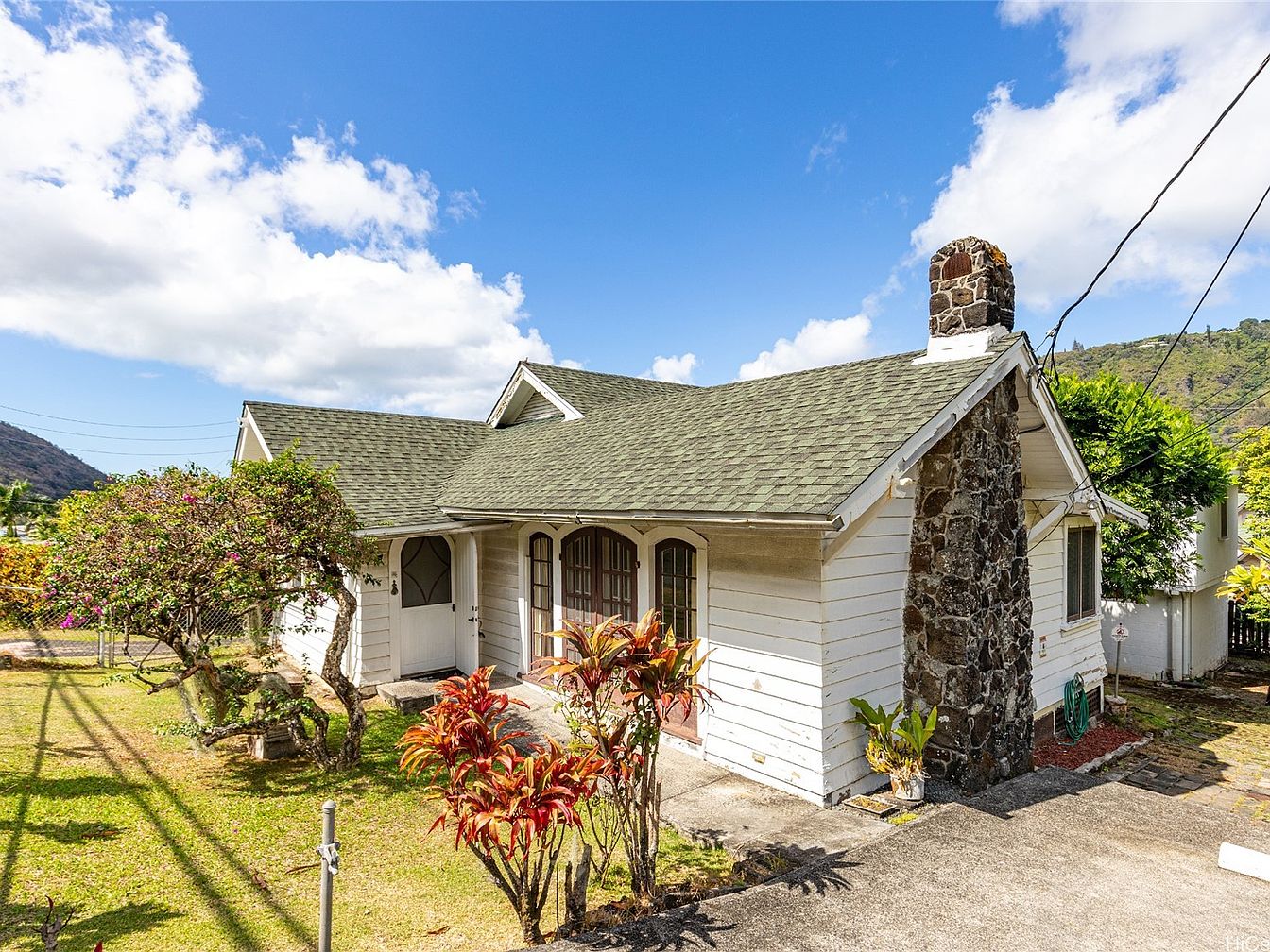 Charming 1930 multi-dwelling property in Honolulu’s Manoa Valley ...