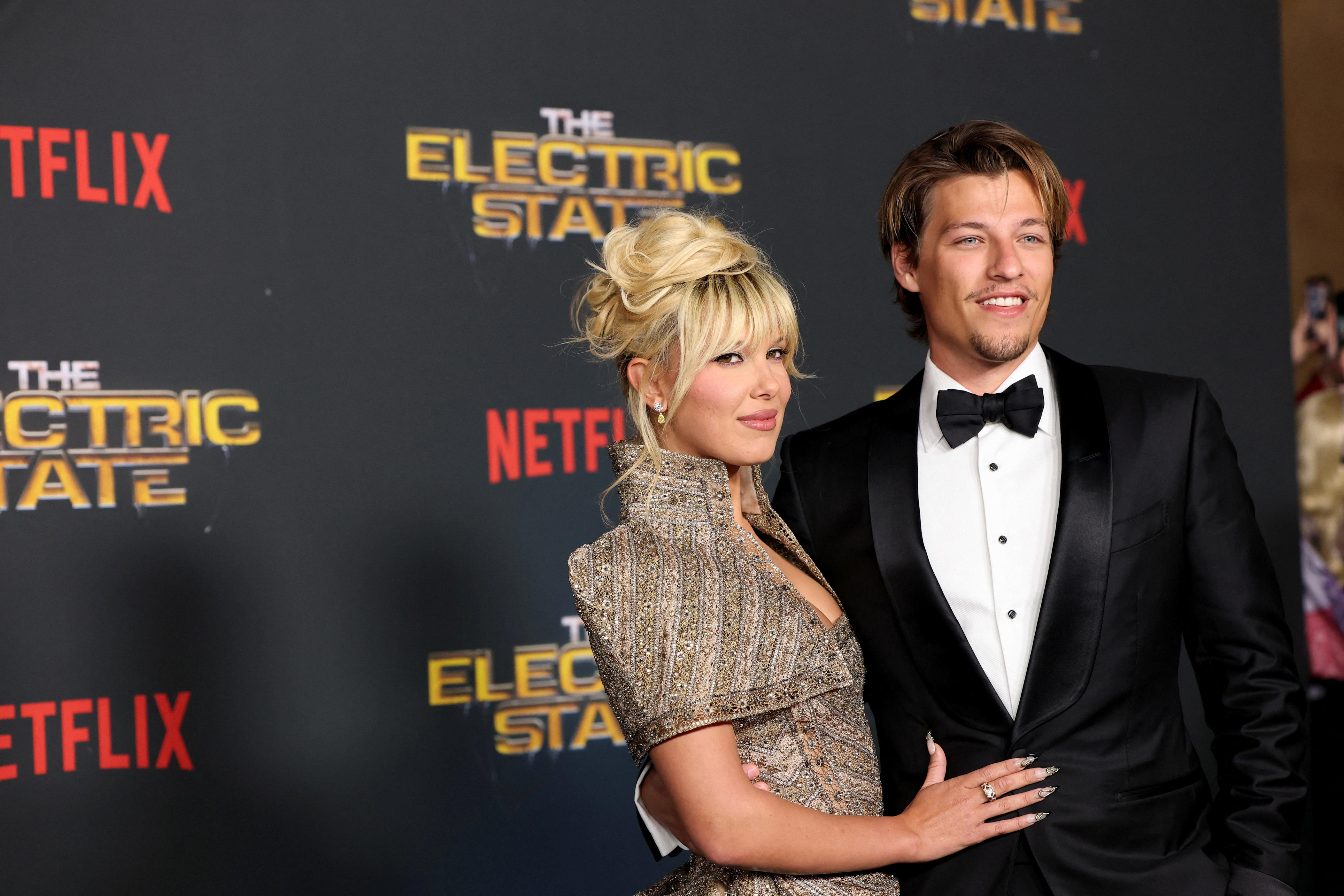 'Stranger Things' star surprises fans in Naples movie theater