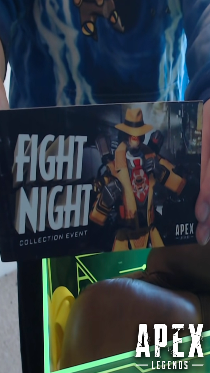 Apex Legends surprise gift: Unboxing for the Fight Night collection event