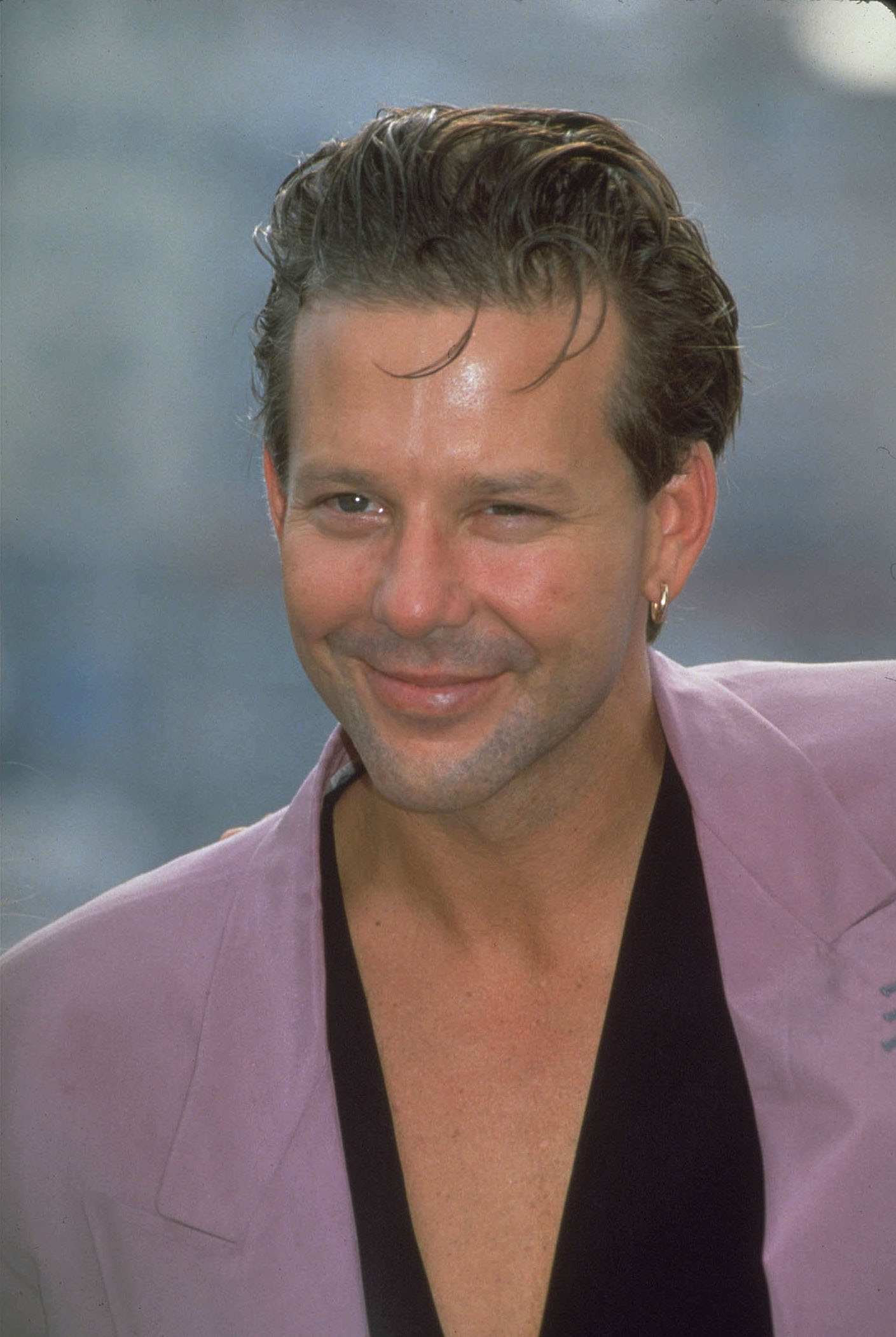 Mickey Rourke 'rich poor,' living 'paycheck-to-paycheck' as eviction ...