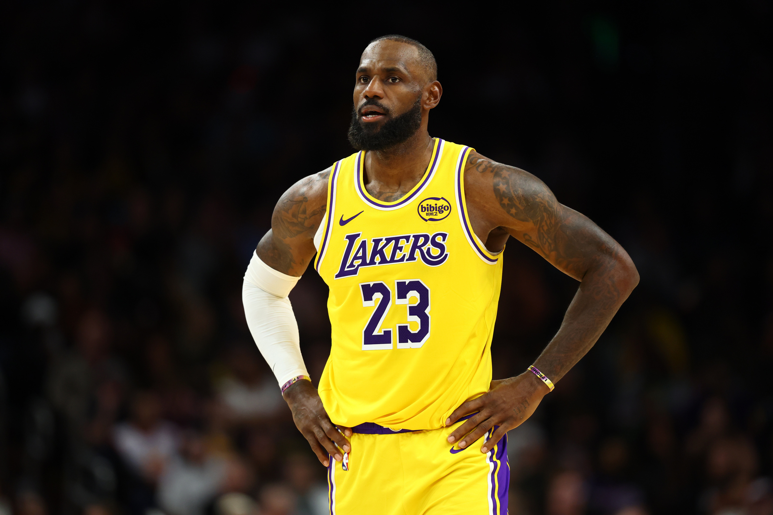 NBA exec outlines one scenario in which LeBron James returns to Lakers