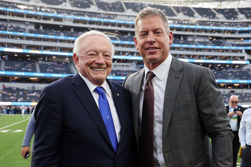 Jerry Jones makes wild Troy Aikman prediction after surprise NFL return