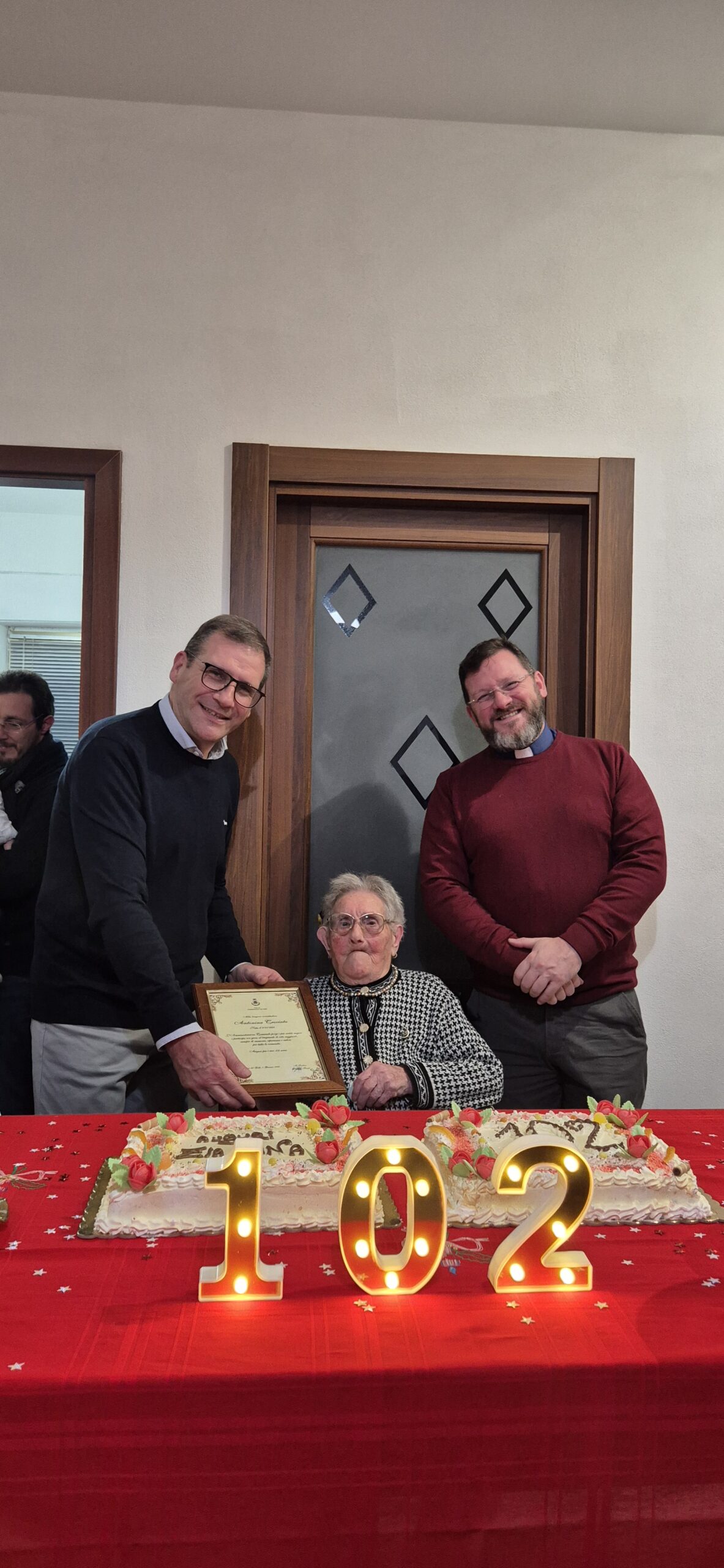 Nonna Antonina ha compiuto 102 anni, è la più anziana di Castellammare ...