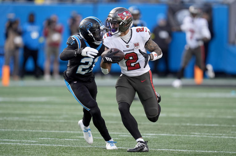 Week 18 NFL TV schedule and playoff scenarios: Live game message board ...