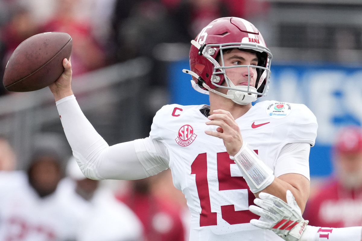 Is Alabama losing star quarterback Ty Simpson to transfer portal?