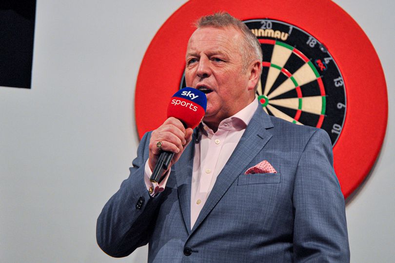 John McDonald and George Noble earns darts award as incredible careers ...