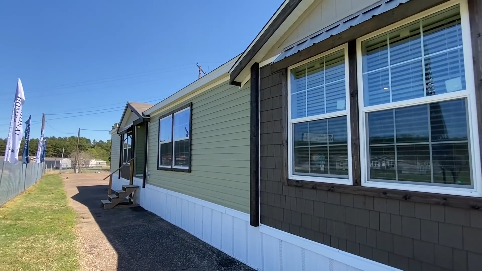 Ewing 6018 by Champion Homes | 4 bed, 2.5 bath mobile house tour