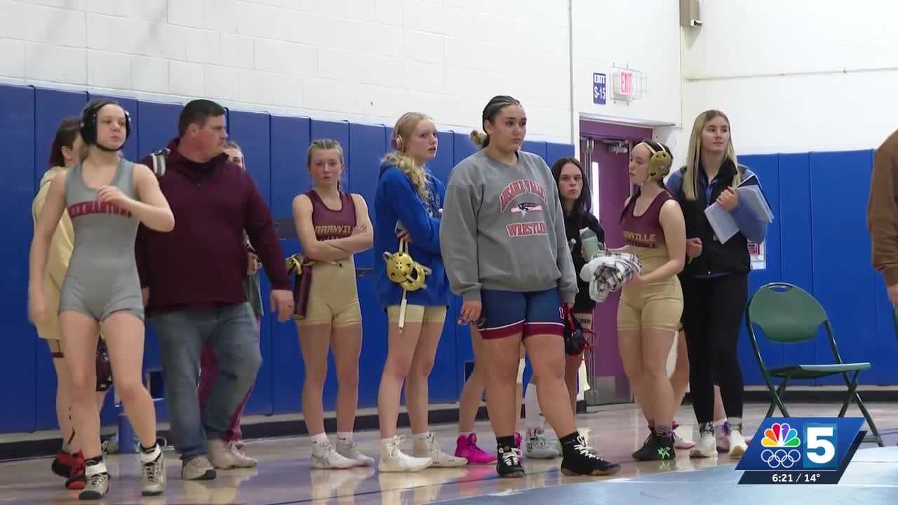 Section VII hosts first-ever high school girls wrestling tournament