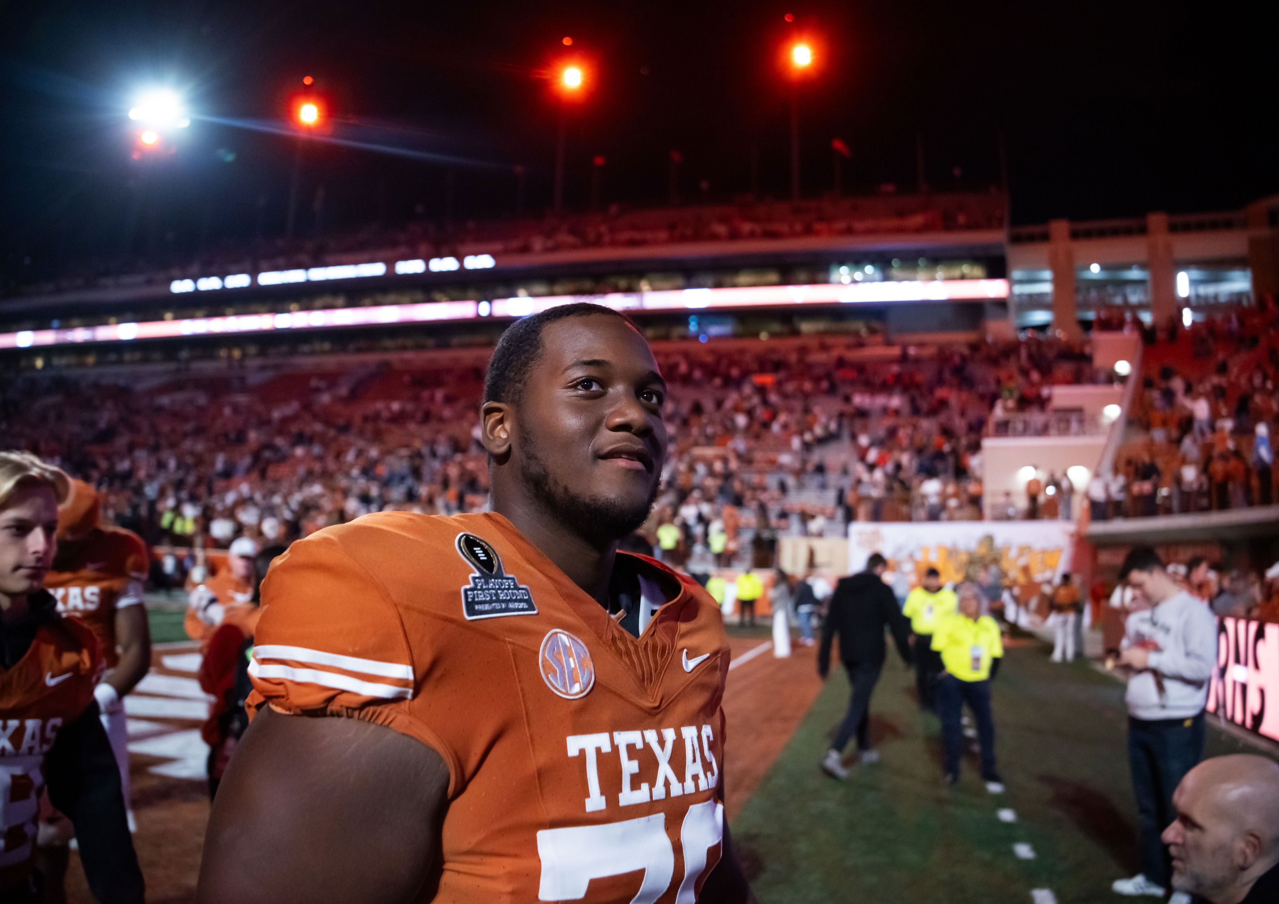 Texas OG Nate Kibble is entering the NCAA transfer portal