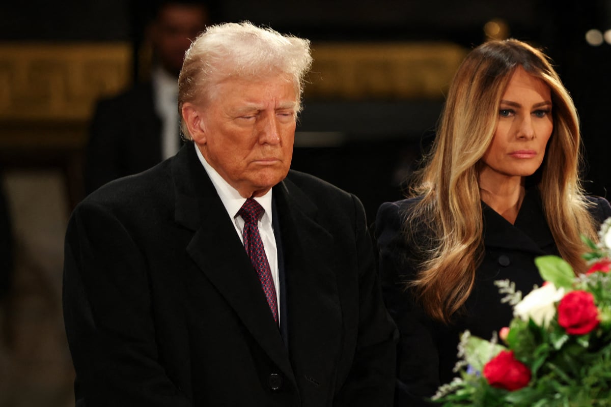 Donald and Melania Trump pay respects to Jimmy Carter ahead of state ...