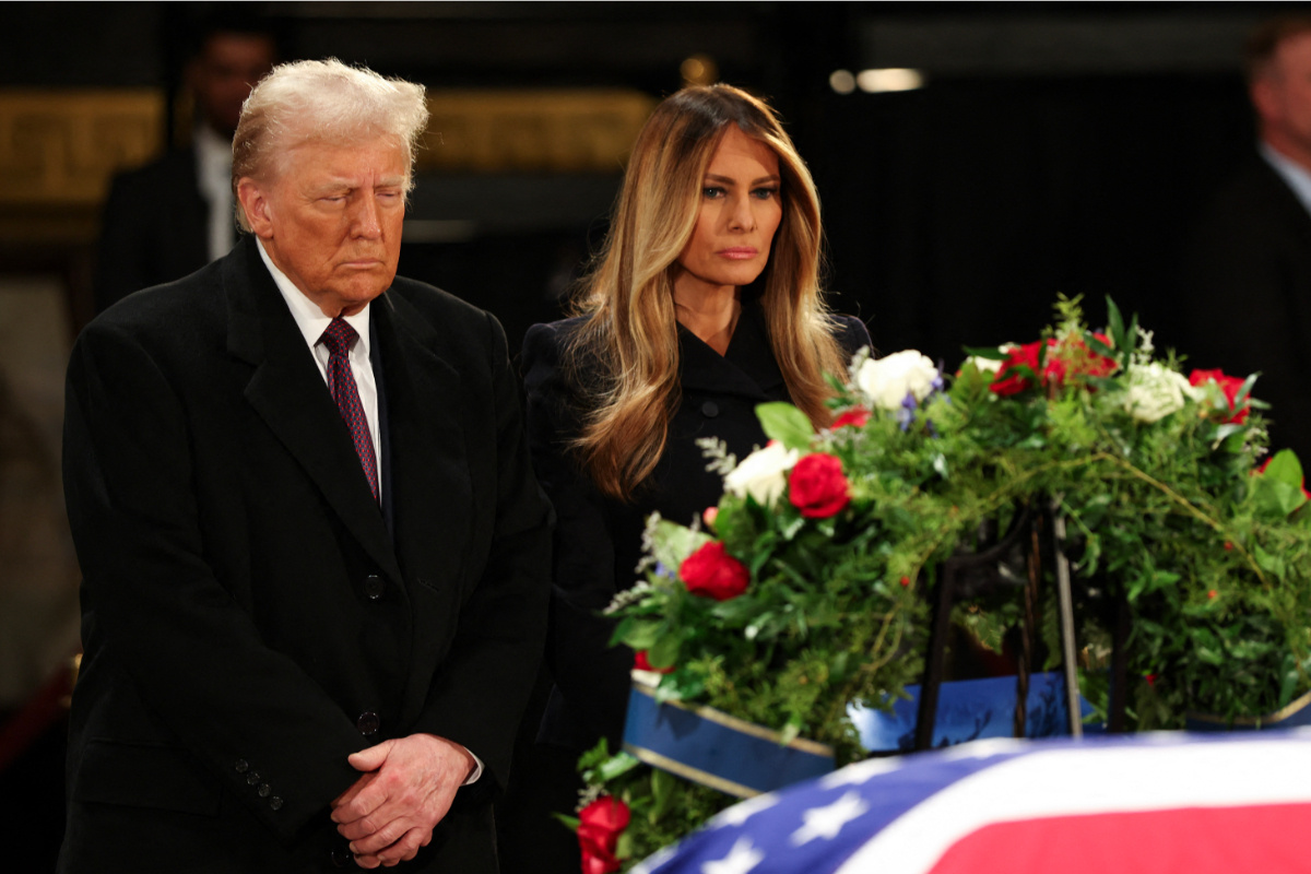 Donald and Melania Trump pay respects to Jimmy Carter ahead of state ...