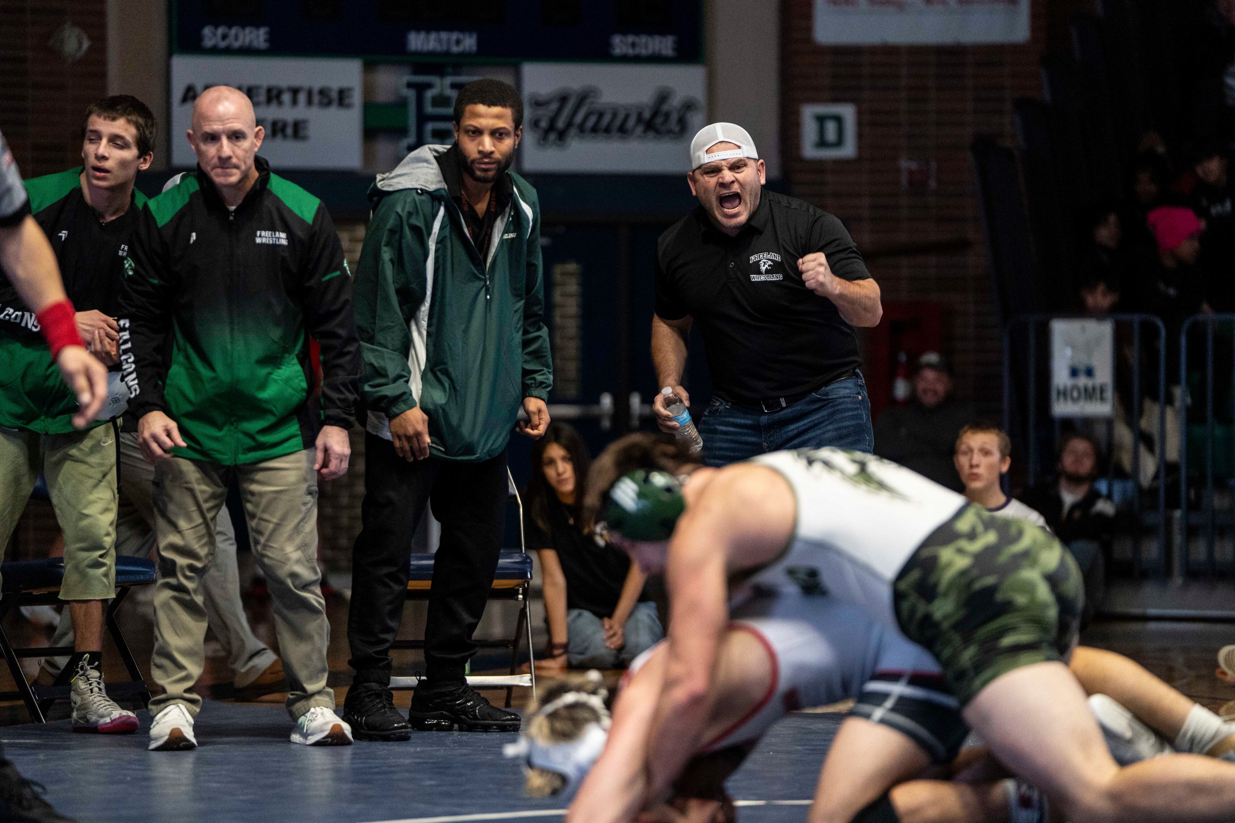 Freeland pins down Saginaw County wrestling title behind six champions