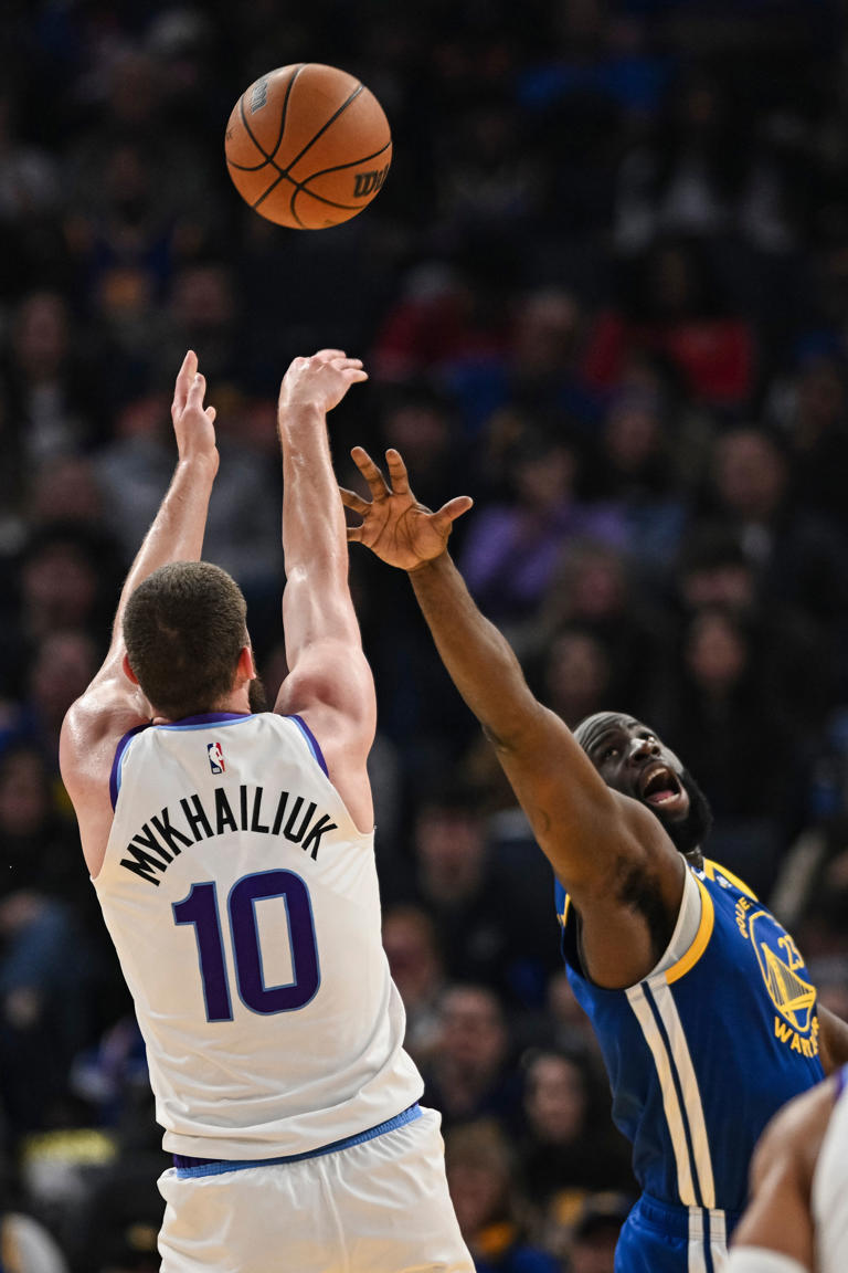 Curry scores 31 points in return from one-game absence with ankle ...