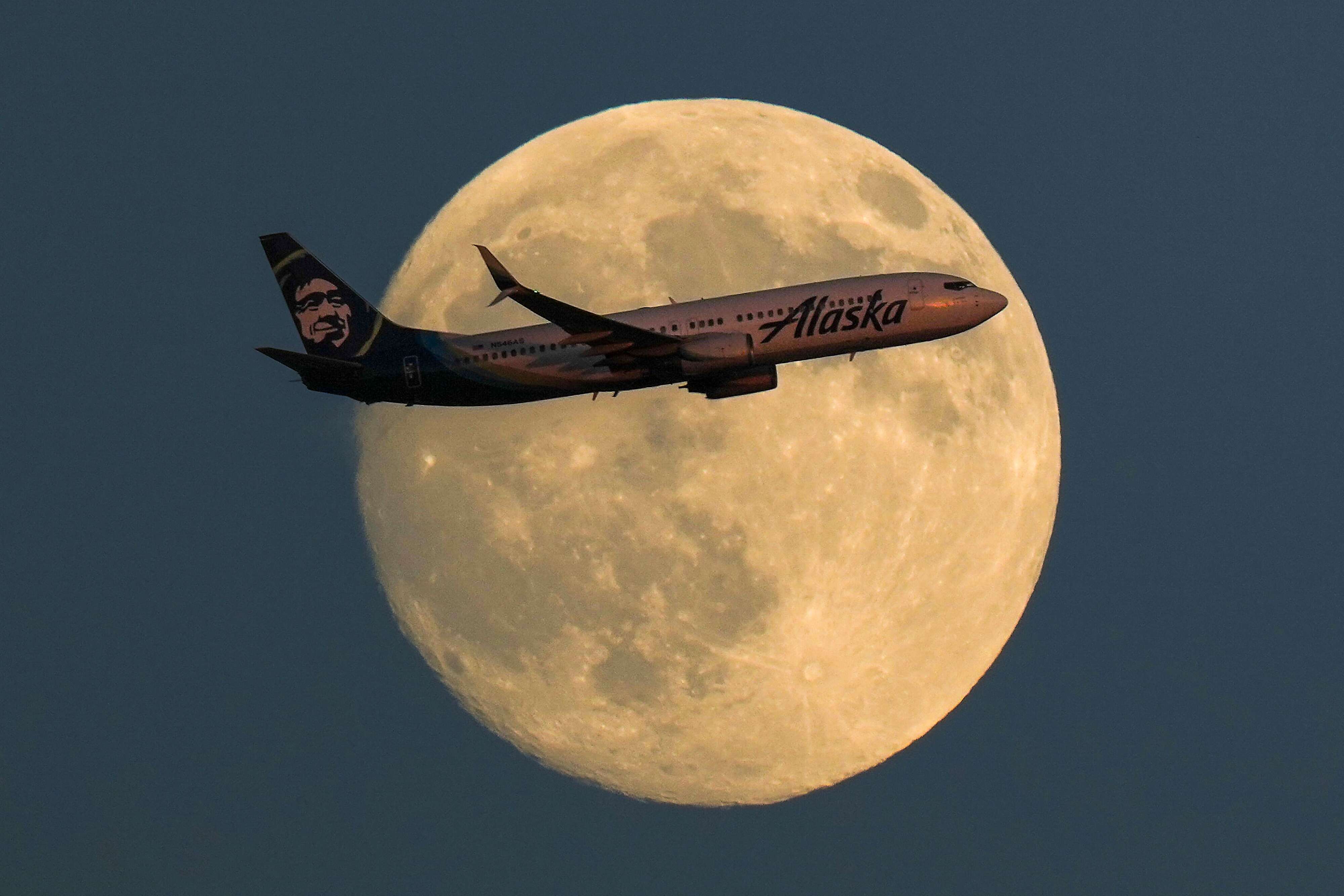 January’s full moon is called the 'Wolf Moon.' Here’s when to see it ...