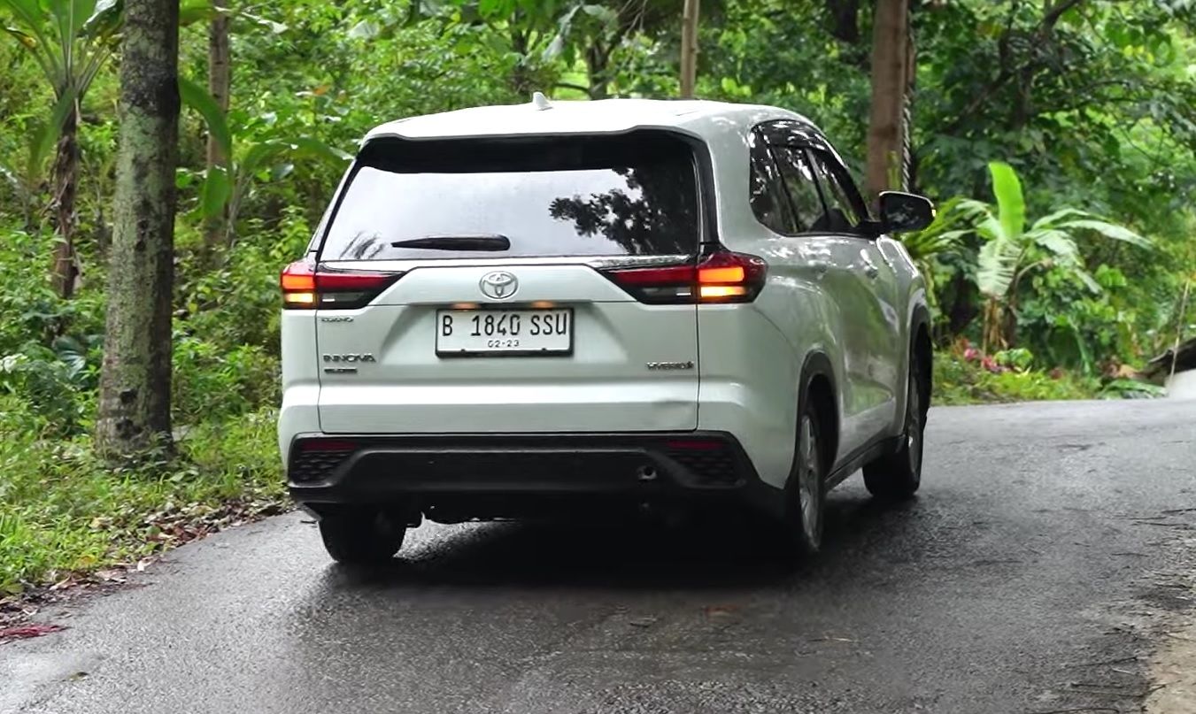 Kelihatannya aman, kebiasaan ini diam-diam bikin transmisi mobil matik ...