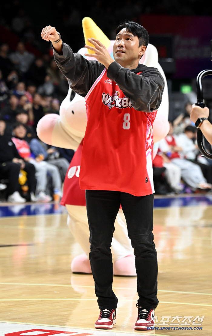 Jeon Jun-woo's exciting start of the Women's Professional Basketball ...