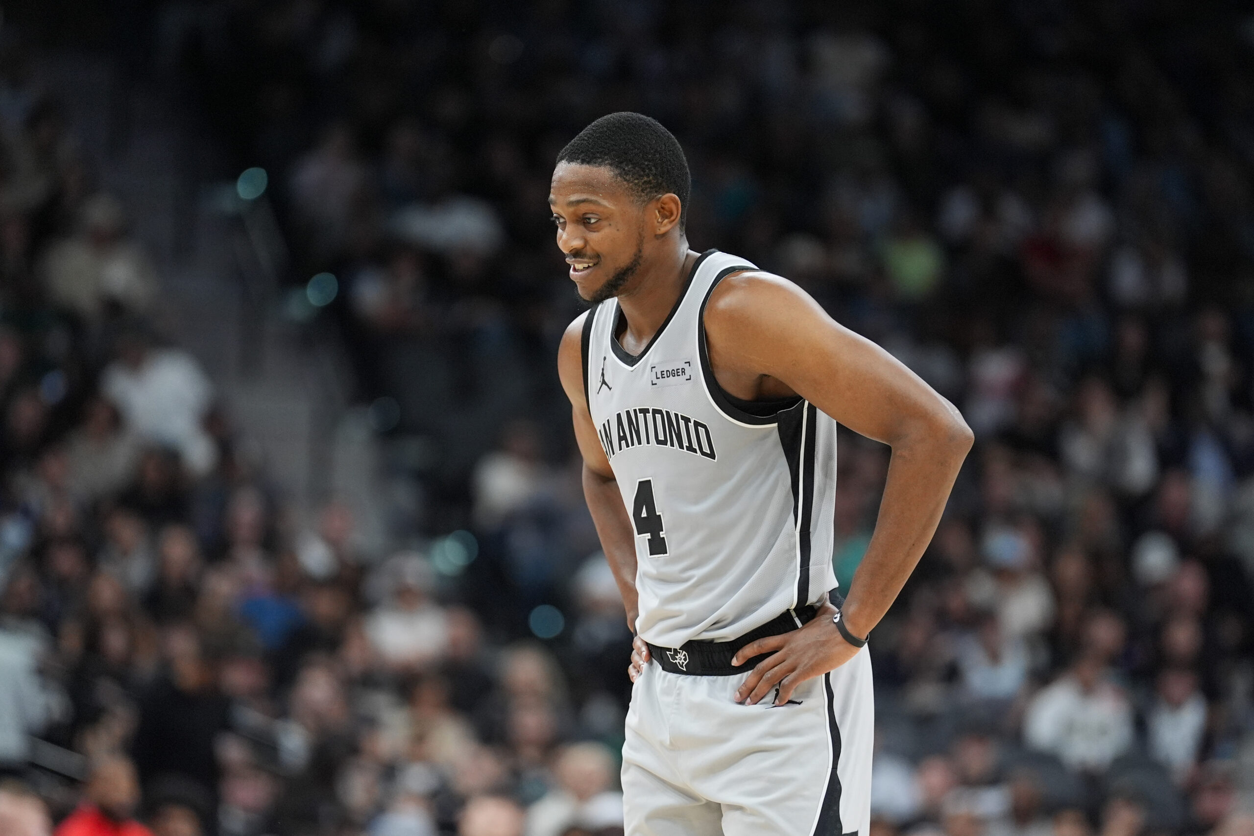 Spurs player ratings: Balanced effort falls flat against Trail Blazers ...