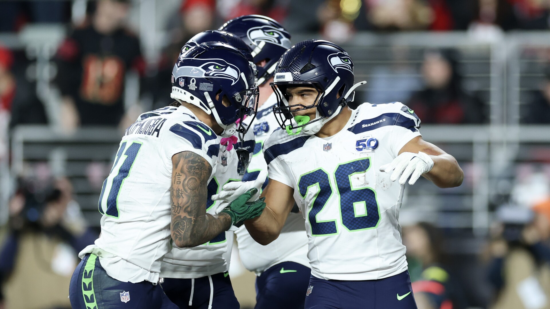 Seahawks lead 49ers 10-3 at halftime