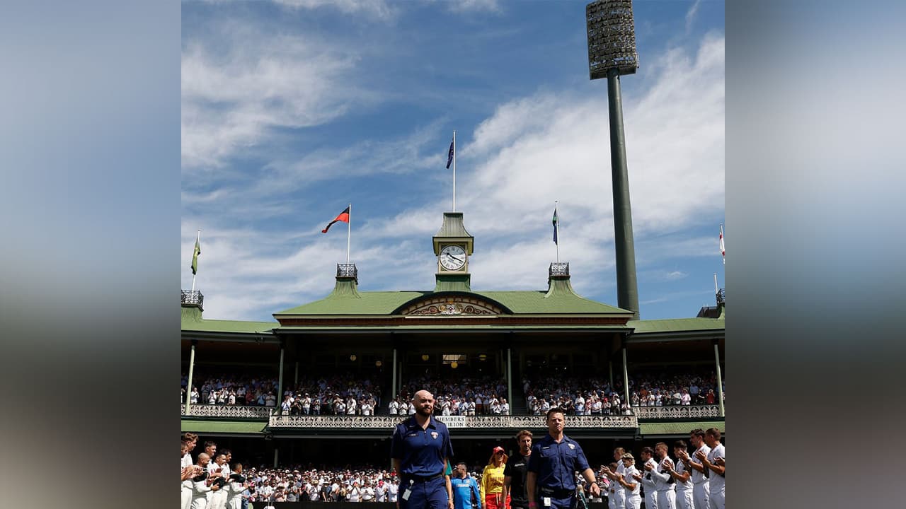 Ashes 2026: AUS, ENG players pay tribute to Bondi attack heroes