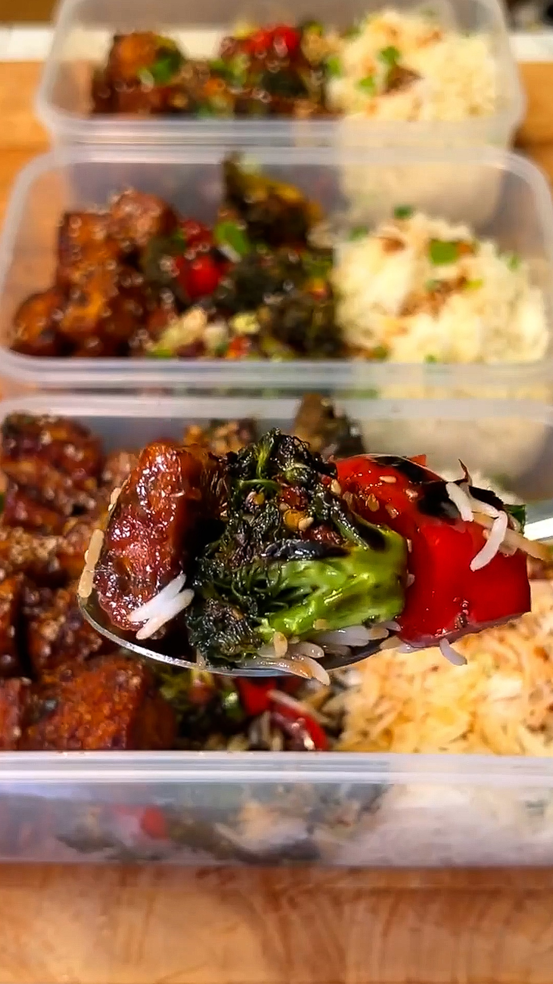 Making vegan crispy tofu stir-fry