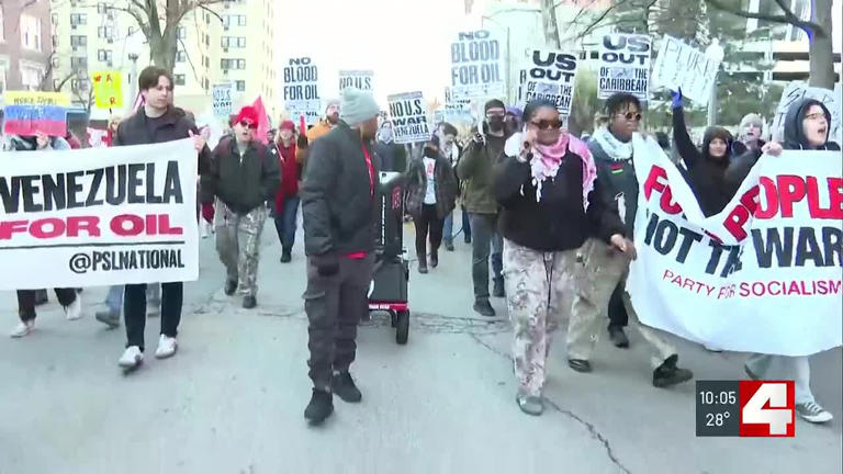 After US strikes Venezuela and captures Maduro, St. Louis community reacts