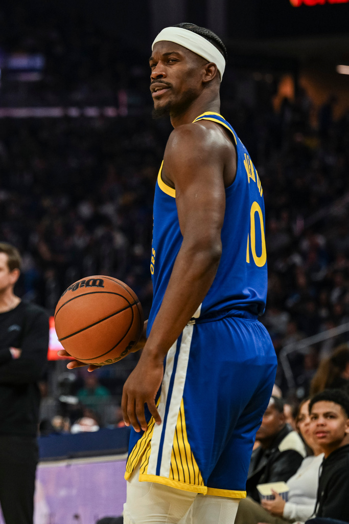 Curry scores 31 points in return from one-game absence with ankle ...