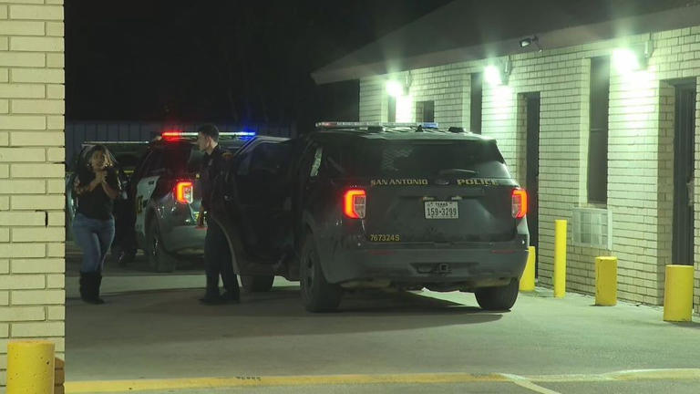 Man injured in shooting; suspect remains at large after fleeing scene