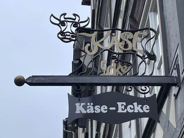 Die Kunstvollen Ausleger erzählen in der Mündener Altstadt Geschichten