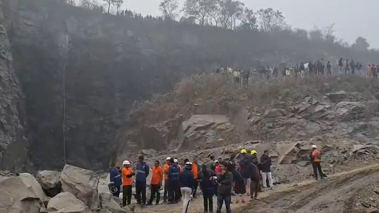 Odisha: Several people feared dead in rock collapse in stone quarry