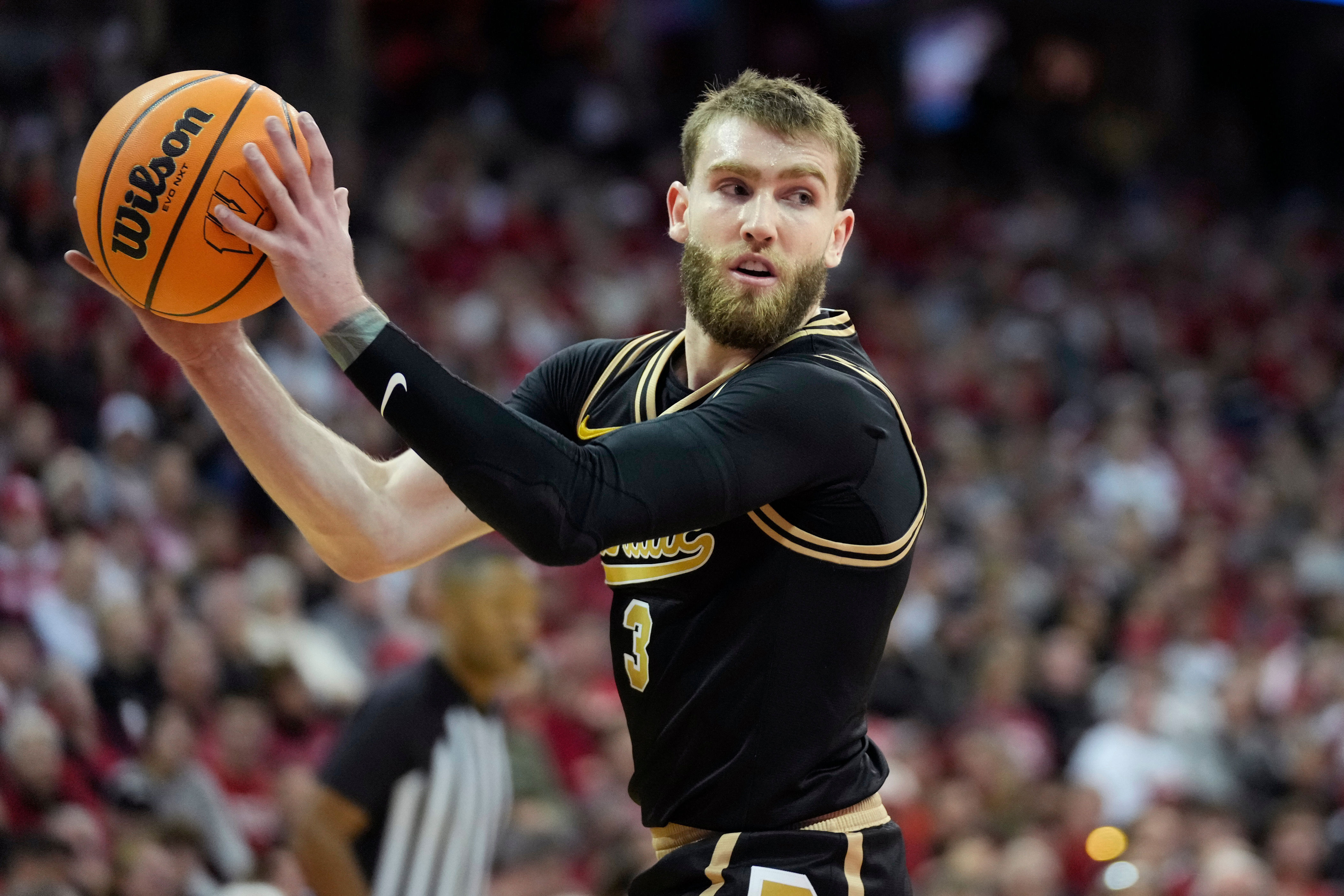 Purdue guard Braden Smith sets Big Ten assists record but has bigger ...