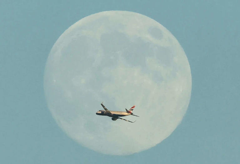 US military operation in Venezuela disrupts Caribbean holiday travel ...