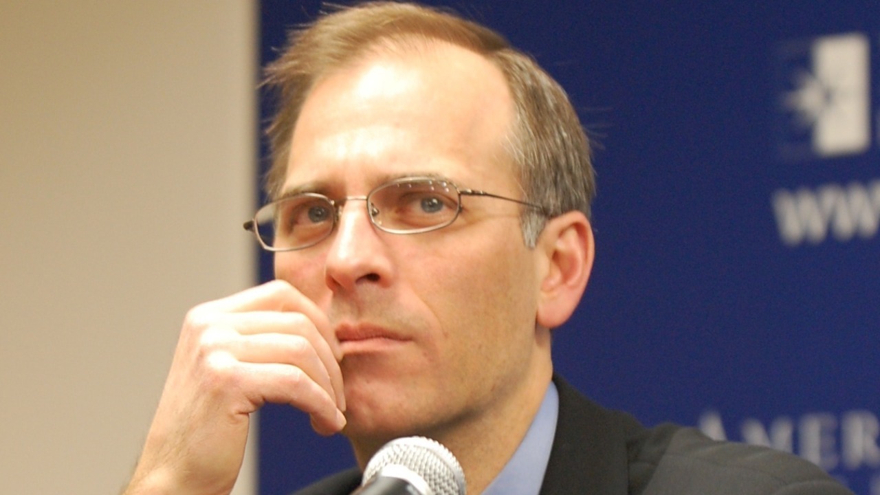 Zandi predicts 3 rate cuts before mid-2026 could shock markets