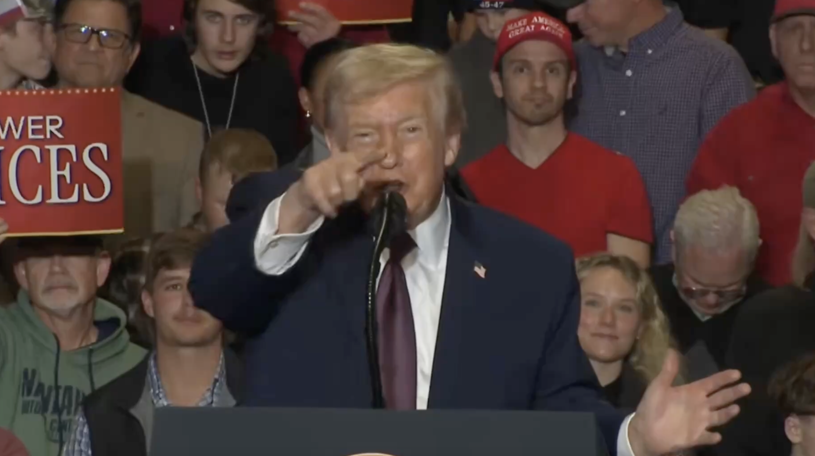 'Look at those fake news people back there': Trump derails rally in ...