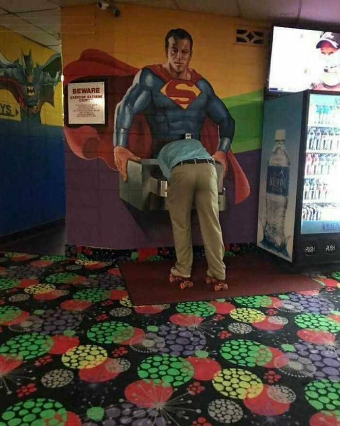 48 times “idiots at work” showed just how stupid humans can be