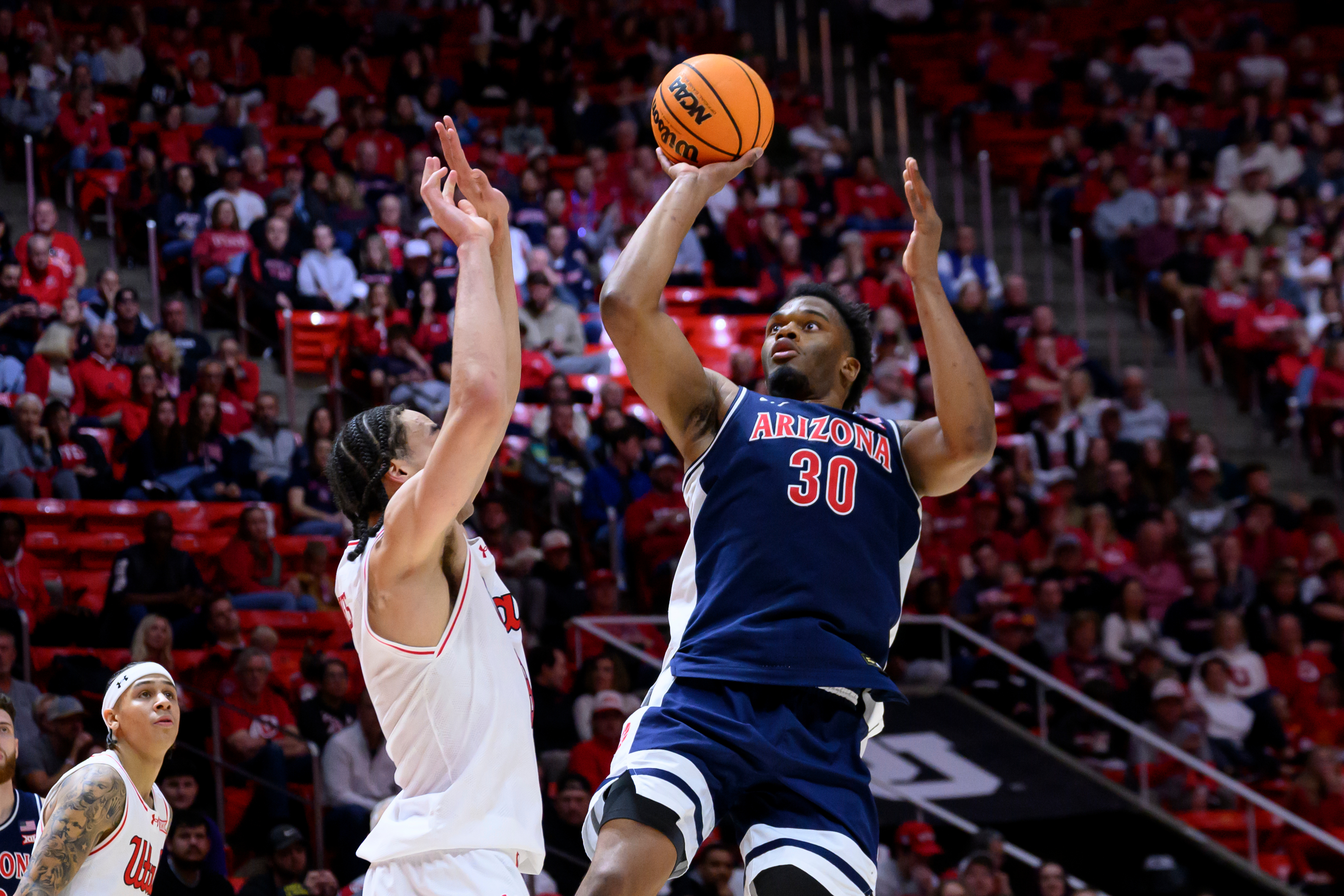 No. 1 Arizona cruises past Utah 97-78 to remain undefeated