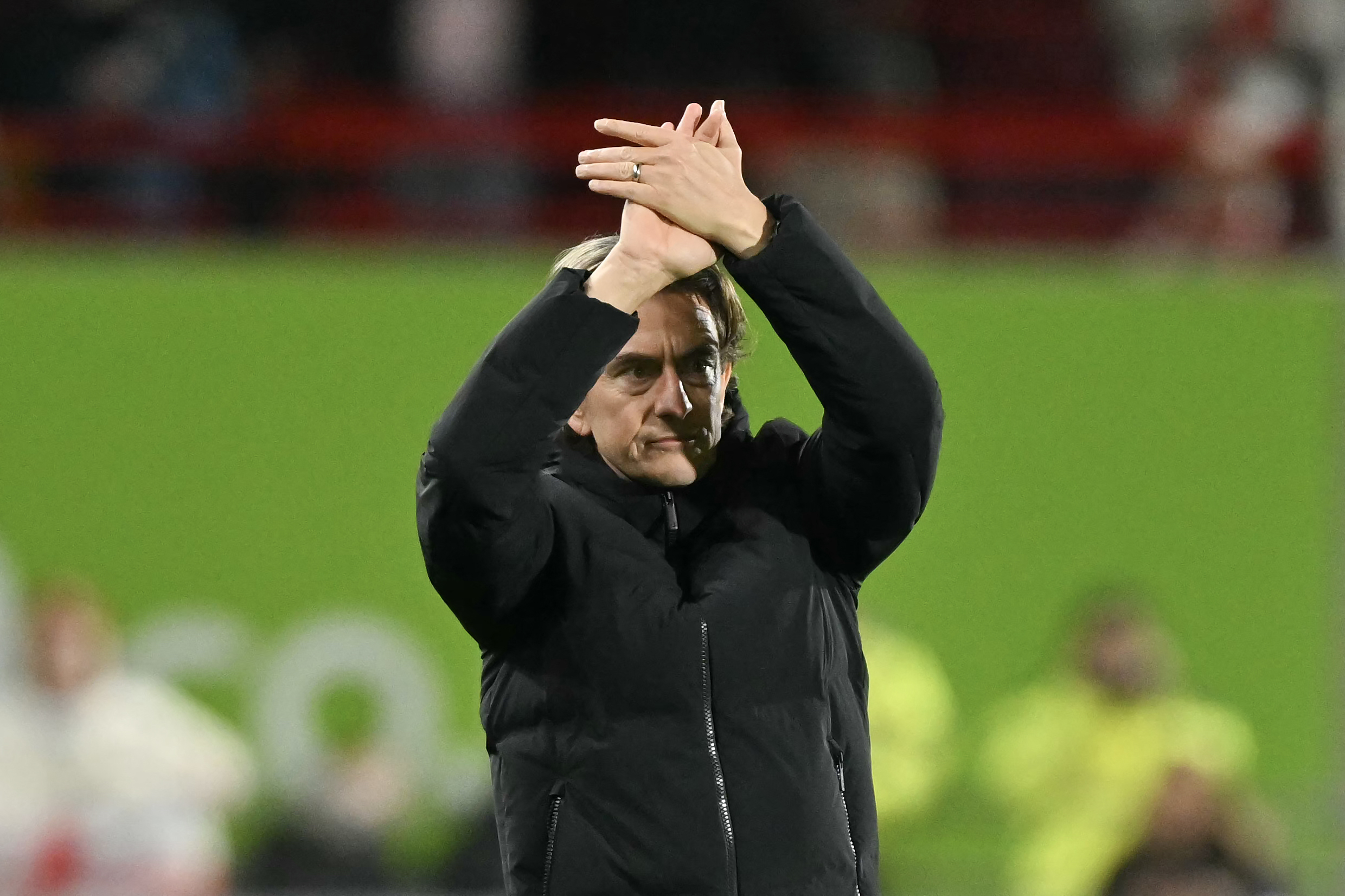 Frank not fazed by Tottenham atmosphere amid rising dissent from fans