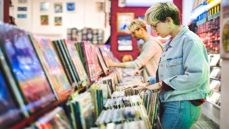 36-year-old music and game store chain Bull Moose closes long-time location