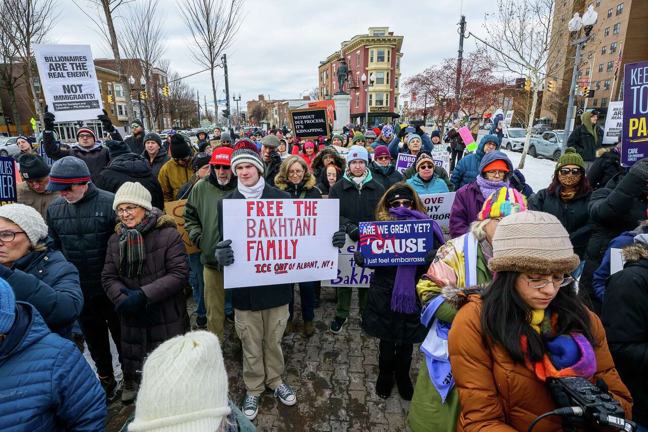 Albany rally supports Afghan family detained by ICE