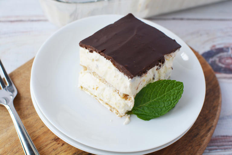 Overnight chocolate eclair cake