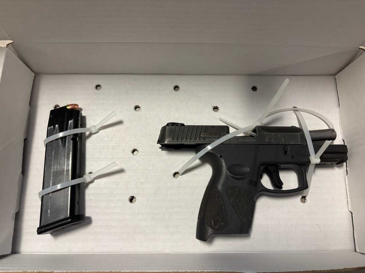 Teens arrested for stolen gun found in NY traffic stop: PD