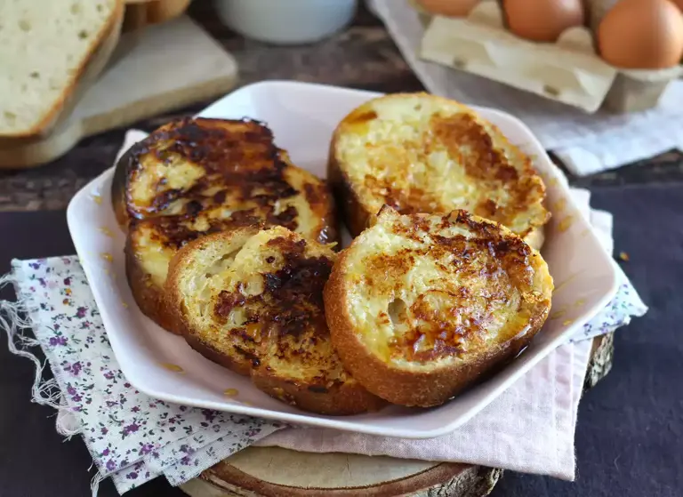 Torrijas francesas, pan perdido con baguette