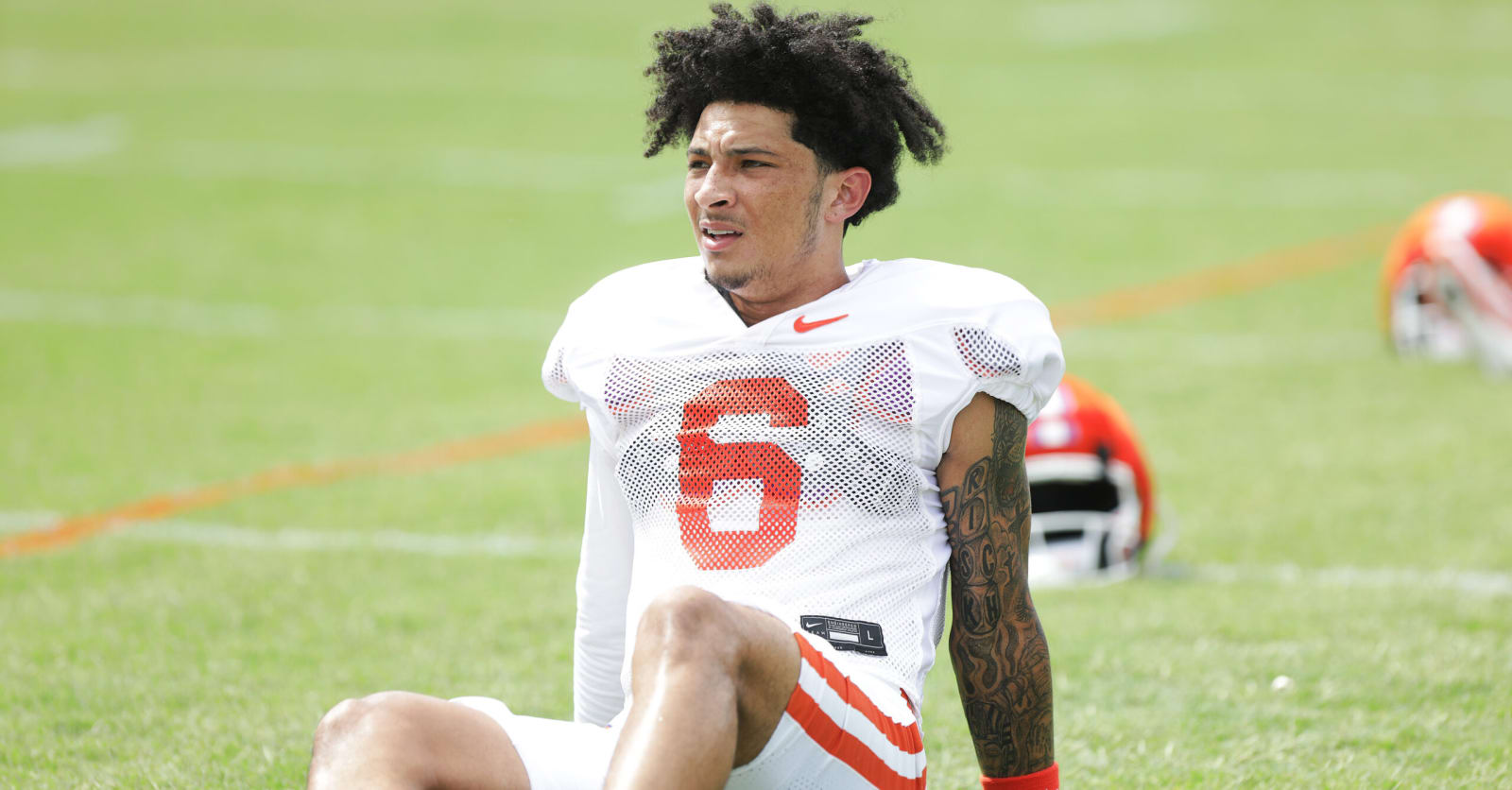 Clemson football defensive back enters transfer portal